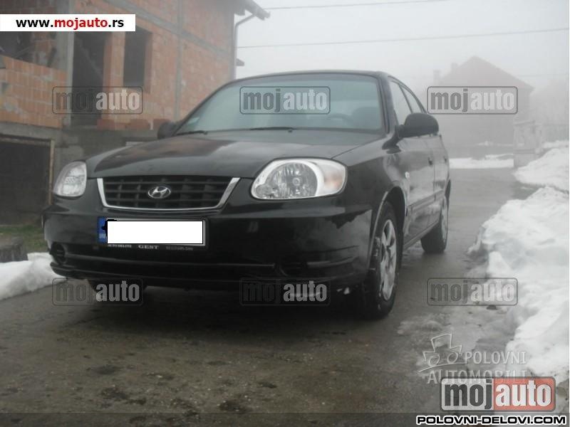 Hyundai Accent Karoserija