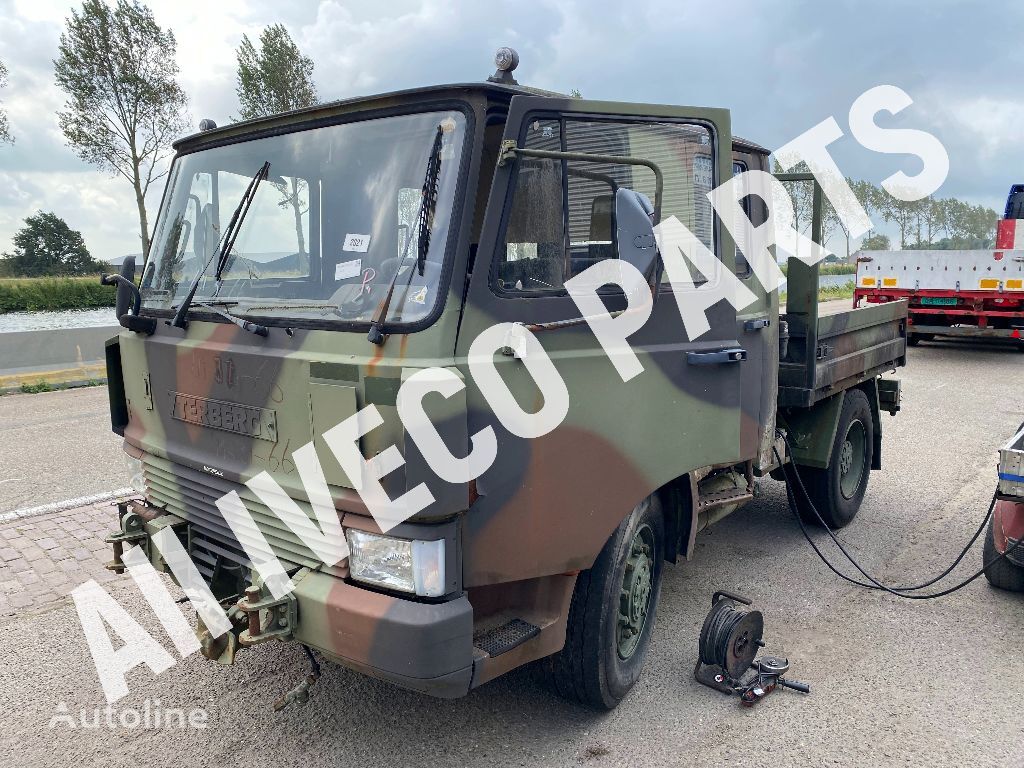 Terberg F750 4x4 kamion s ravnom platformom