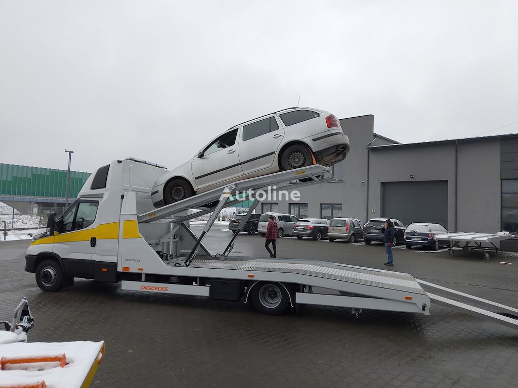 Novi IVECO 70C21A8P autotransporter