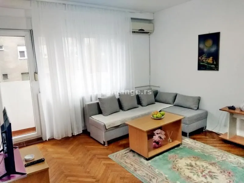 Izdavanje, dvosoban stan, 40m2, Centar, Beograd