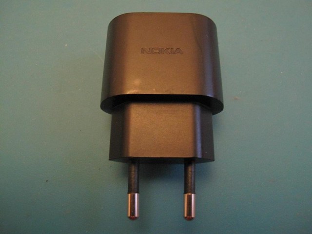 NOKIA AD-10WE - strujni punjač (bez USB kabla)