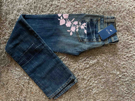 Nove Armani jeans ravan kroj