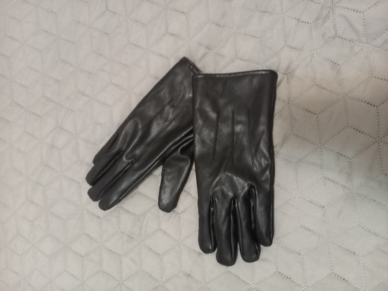Nove zenske rukavice crne