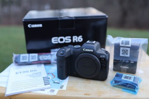 novi Canon Eos R6 Mirrorless Digital camera with RF 24-105mm lens €800 euros