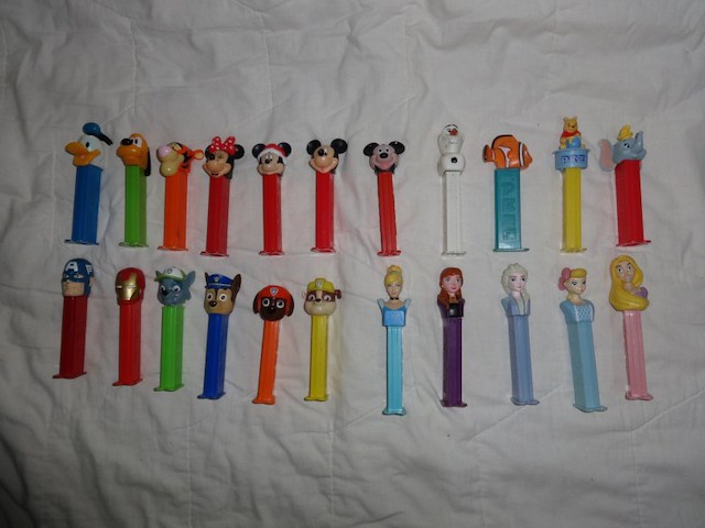 PEZ figurice (iron man, captain america, mickey...)