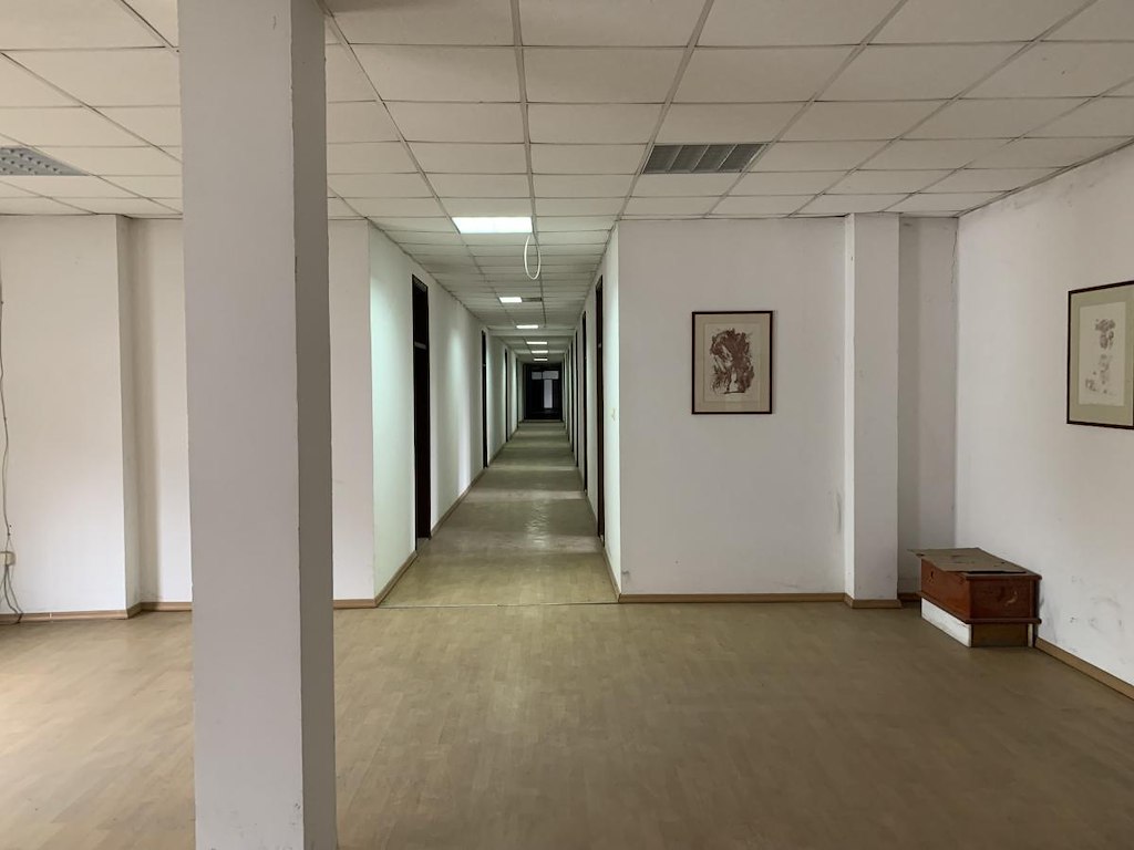 Izdavanje, Magacin, 160m2 , Bulevar kralja Aleksandra