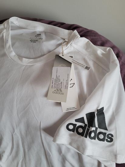 Adidas original majica NOVO