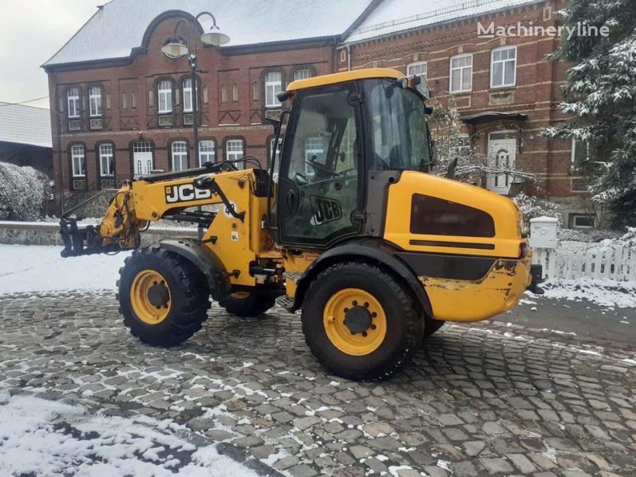 JCB TM 220 teleskopski prednji utovarivač