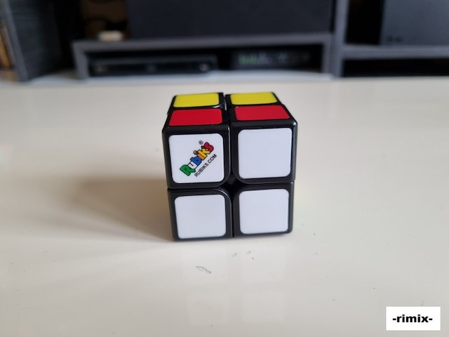 Rubikonova kocka 2x2