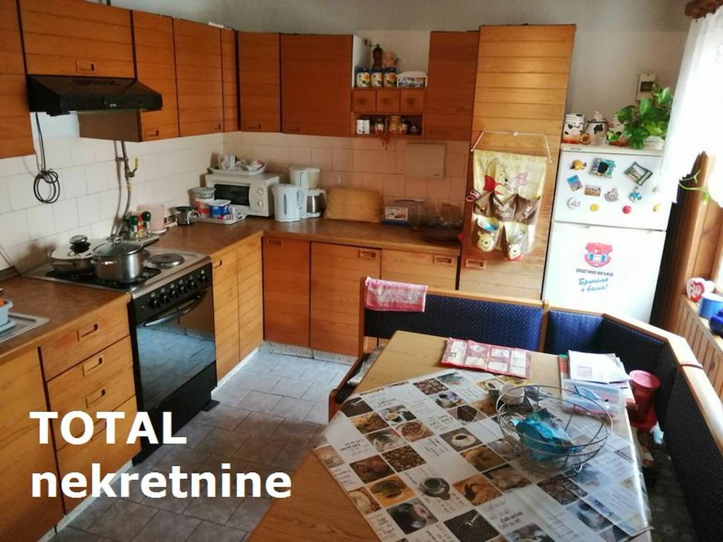 Četvorosobna kuća CORTANOVCI, 82400€