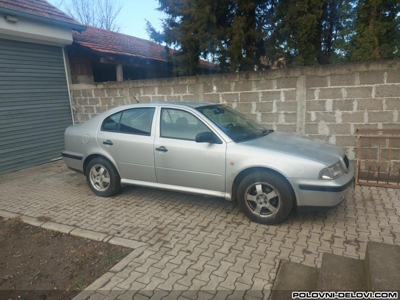 Skoda Octavia 1.6 Benzin Motor I Delovi Motora