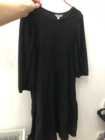 Crna uni haljina