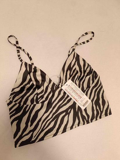 Zebrasti top