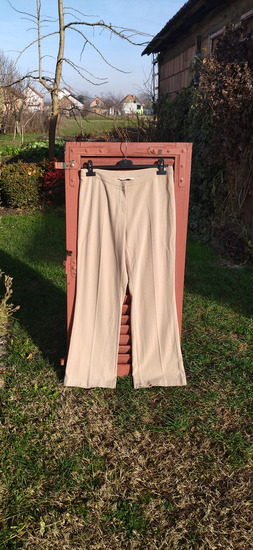Bez pantalone