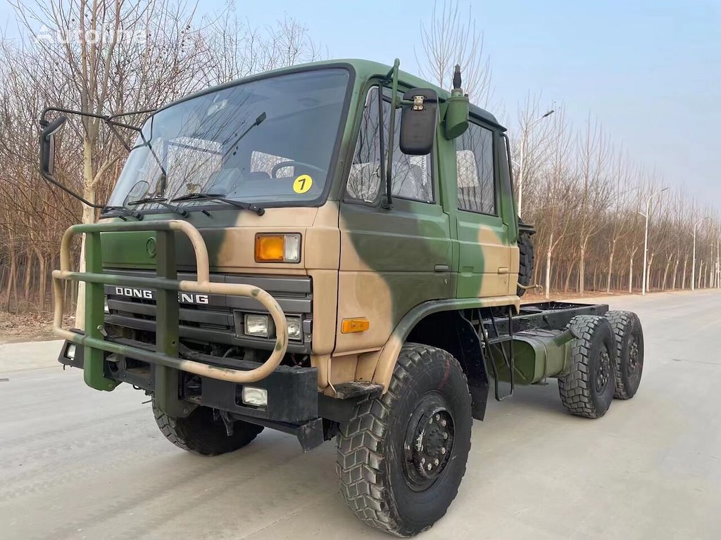 Dongfeng Dongfeng EX-Military All Wheel Drive 6 Wheels Diesel 6X6 Tractor vojni kamion