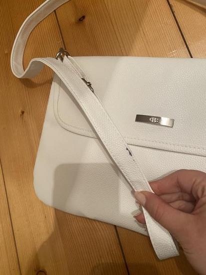 nova bela torbica