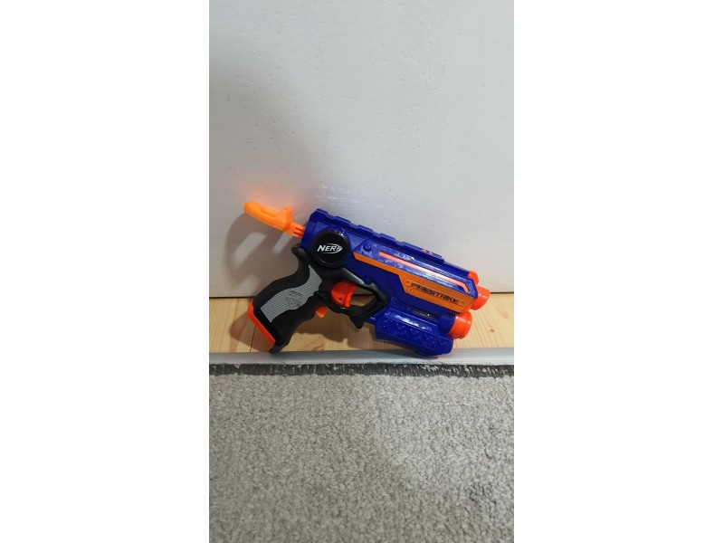 Nerf pistolj Firestrike