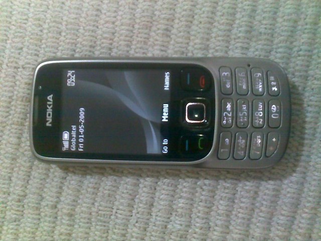 Nokia 6303c br. 100, lepo ocuvana. odlicna, original
