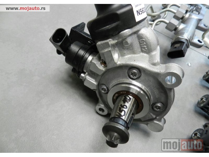 BMW X1 F48 boš pumpa injektori sve novo original 0445010768 0445110613 2.0d F49