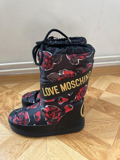 Love Moschino cizme za sneg 37/38