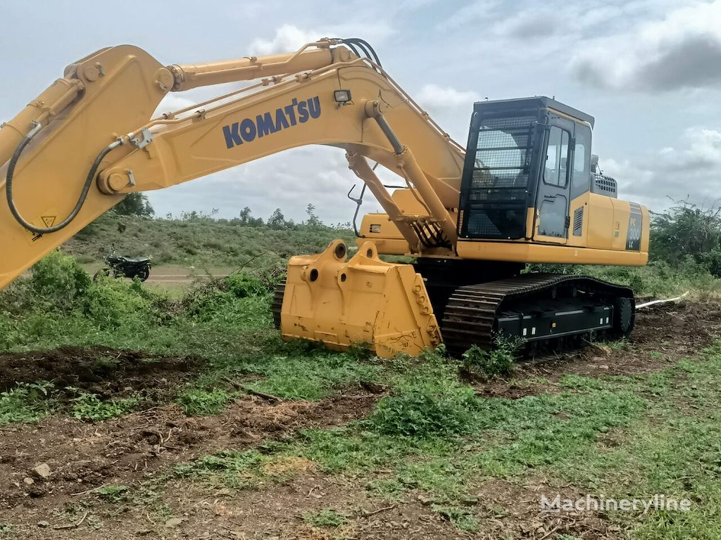 Novi Komatsu PC300LC-8MO bager guseničar