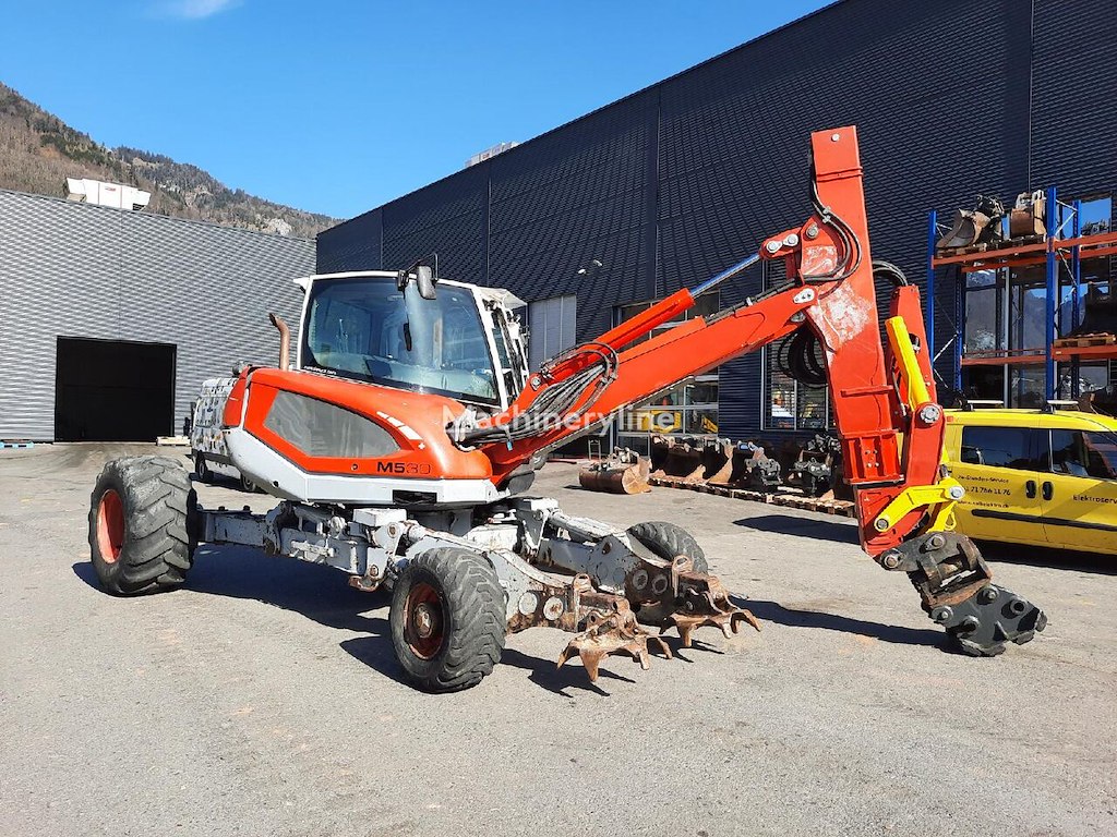 Menzi Muck M530 koračajući bager