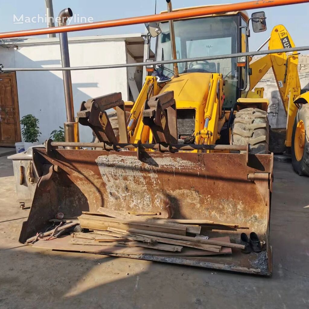 JCB 4CX bager-utovarivač