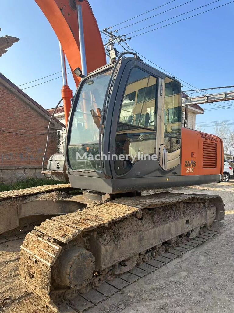 Hitachi ZX210-3 bager guseničar