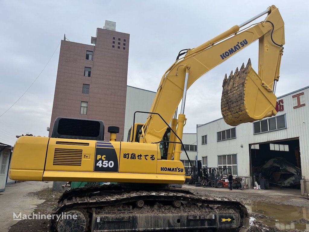 Komatsu PC450 -8 bager guseničar