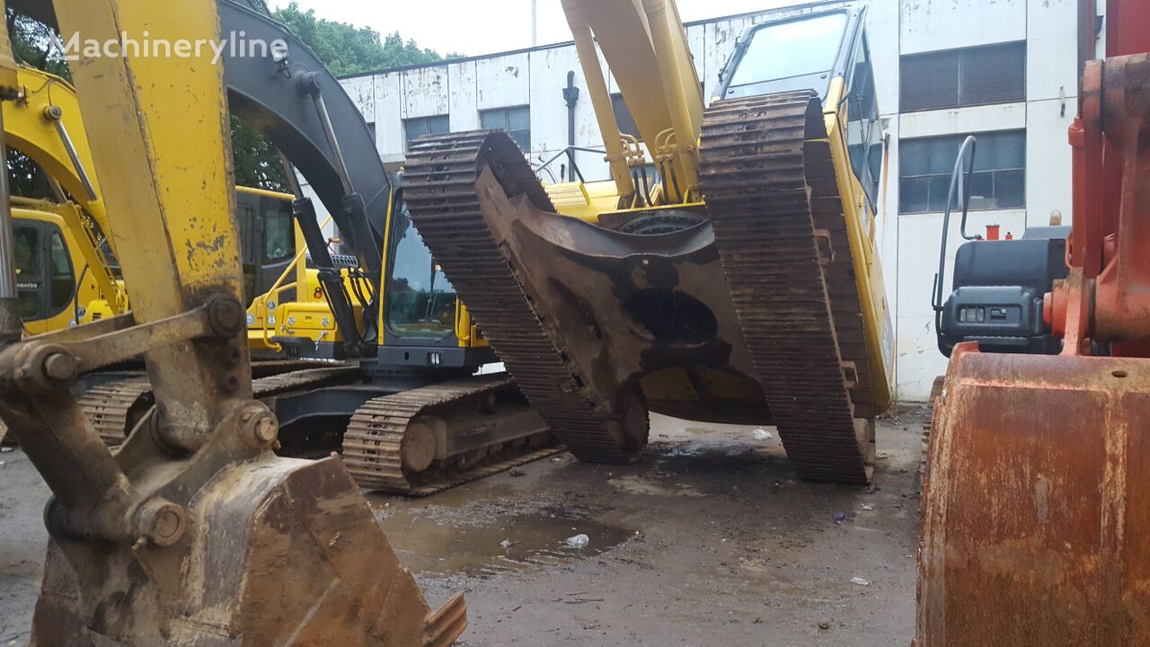 Komatsu PC200-7 bager guseničar