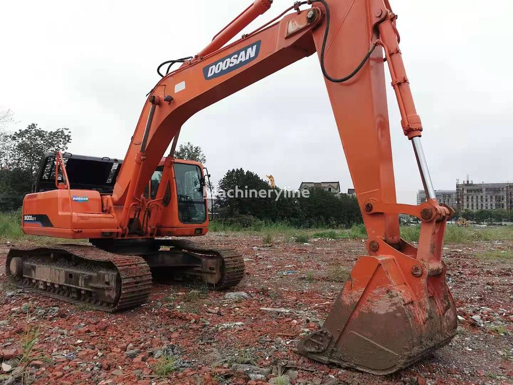 Doosan DH300 bager guseničar