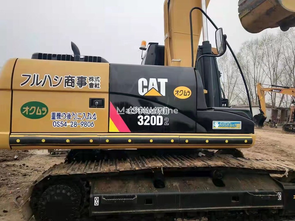 Caterpillar 320D2 bager guseničar