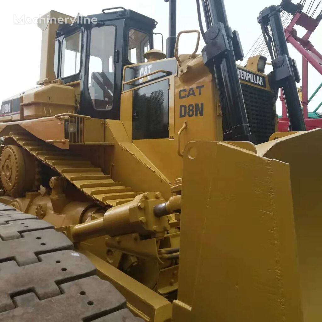 Caterpillar D8N buldožer