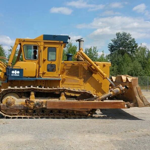 Komatsu D155A buldožer