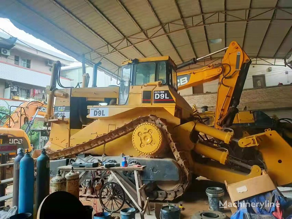 Caterpillar D9L buldožer