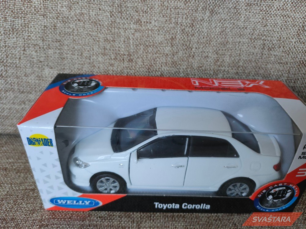 Toyota Corolla - metalni auto