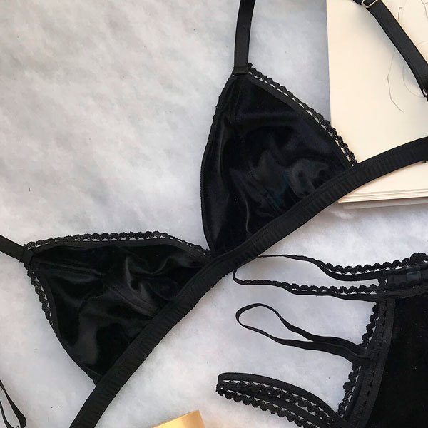 Kaya Black Velvet bra