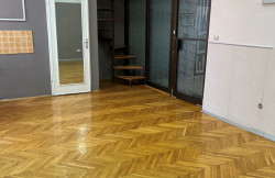 Prodajem Poslovni Prostor, Banjica, Voždovac, Beograd, €60.000