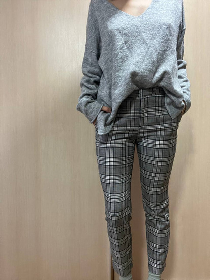 Zara karirane pantalone