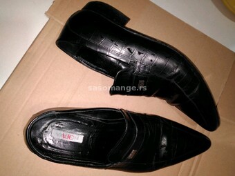 Markirane muške cipele crne