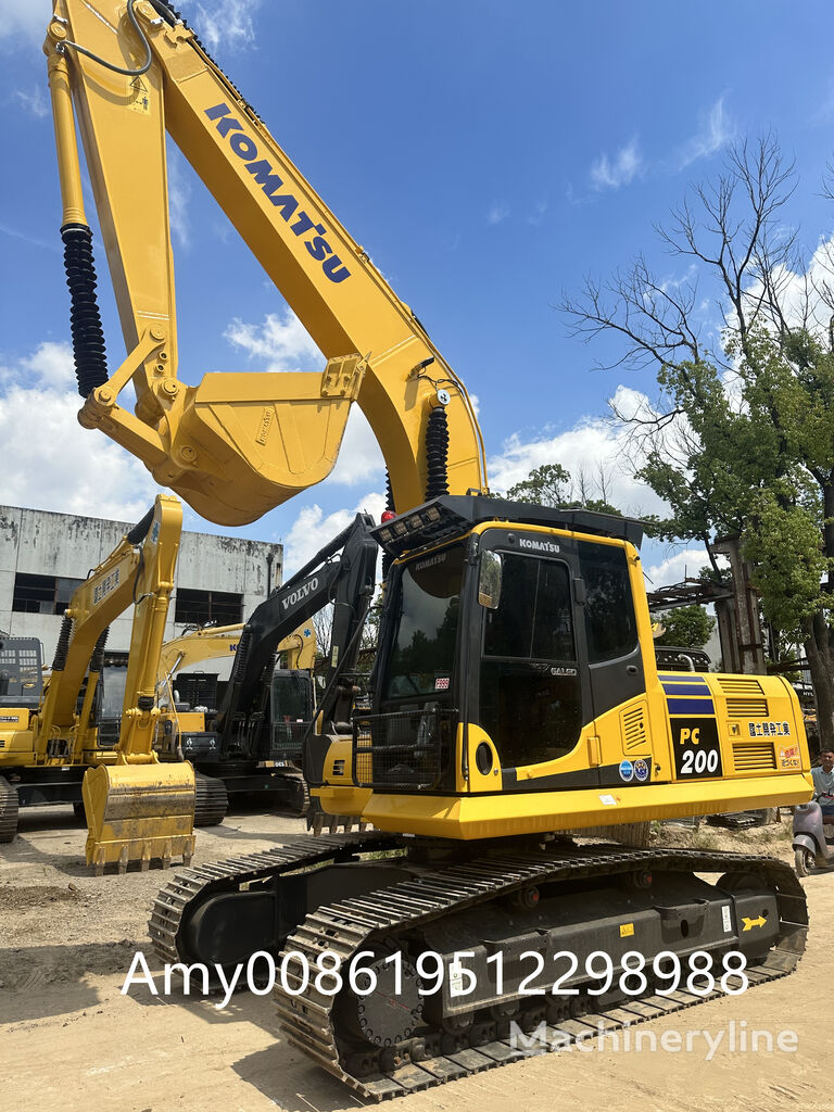 Komatsu PC200-8 bager guseničar