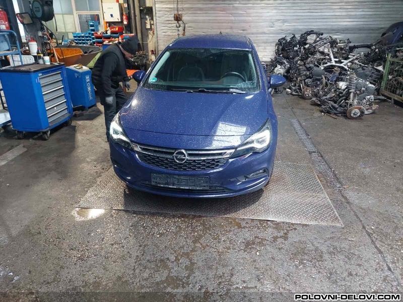 Opel Astra 1.6 Cdti Kompletan Auto U Delovima