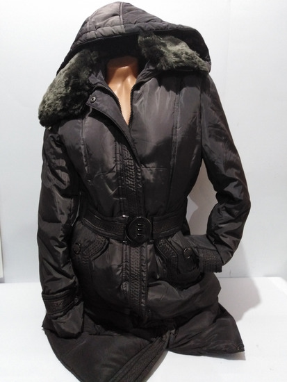 Zimska jakna sa velikom kapuljačom i krznom S