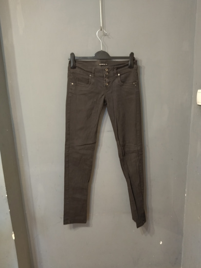 Terranova farmerke M (38/40)