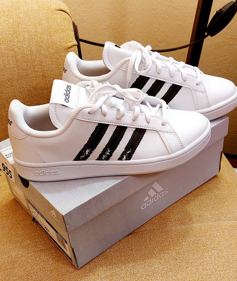 NOVE adidas patike