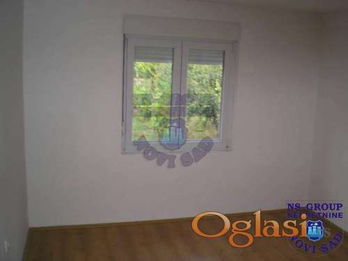 Banstol, spratna kuća, 150m2