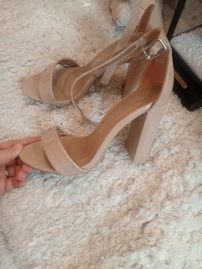 Nude nove sandale