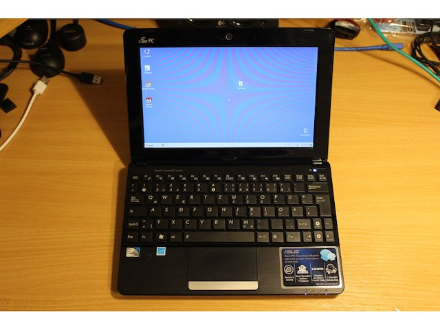 ASUS Eee PC 1011CX laptop sa dobrom baterijom