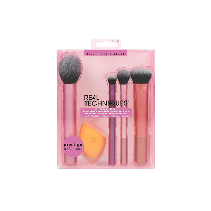 Everyday Essentials Kit with 1 Miracle Complexion Sponge