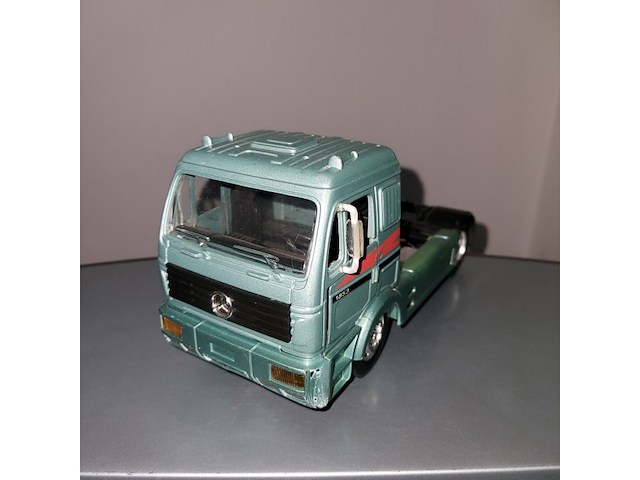 Mercedes Benz 1835 Truck - New Ray 1998 -1/32